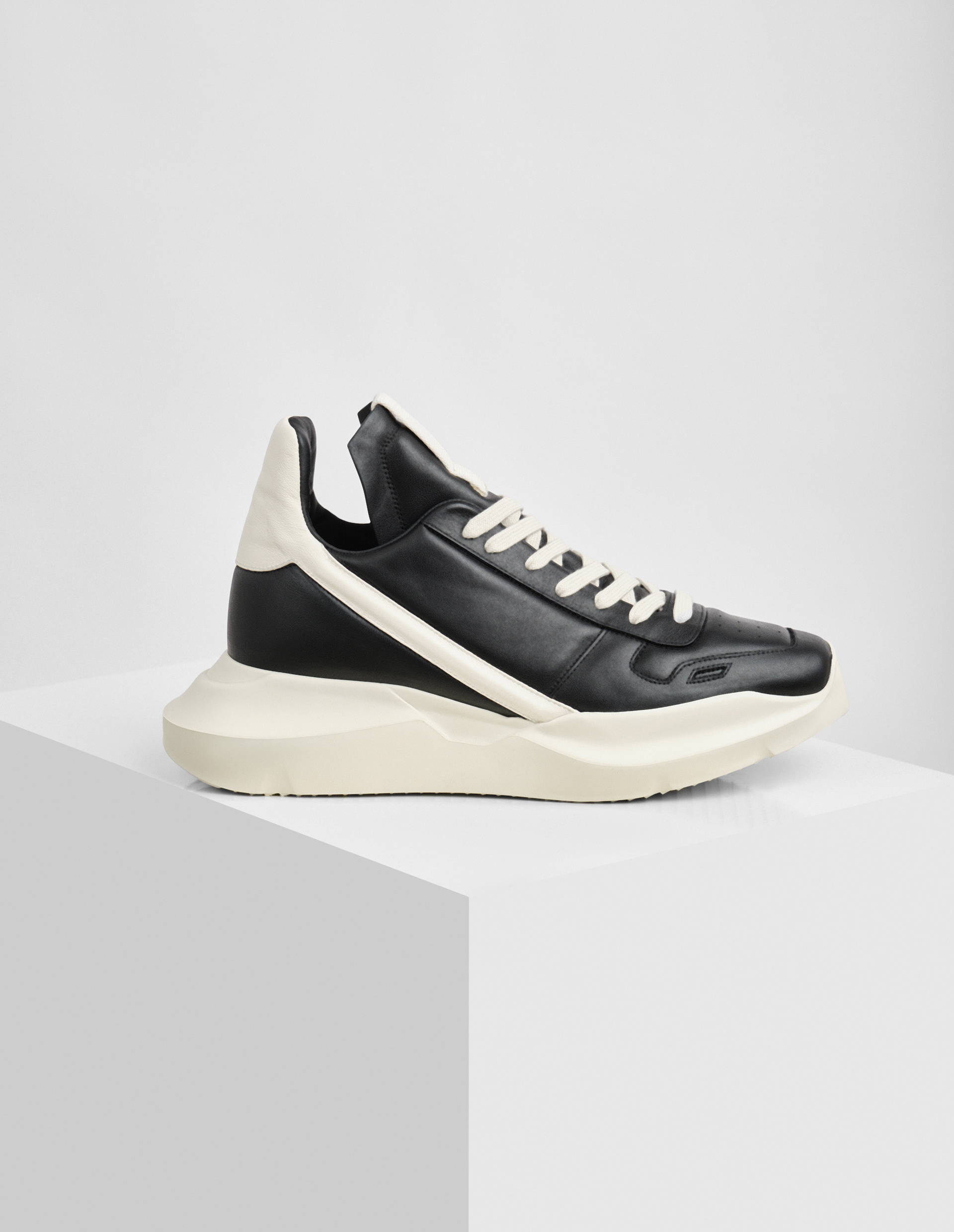Кроссовки GETH RUNNER из натуральной кожи купить в MADFASHION